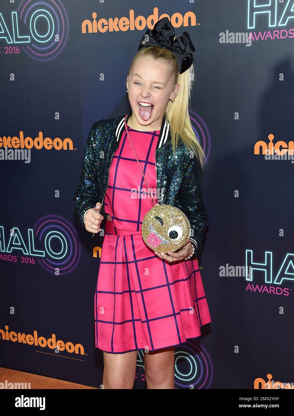Singer Jojo Siwa attends the 2016 Nickelodeon HALO Awards at Pier 36 on ...