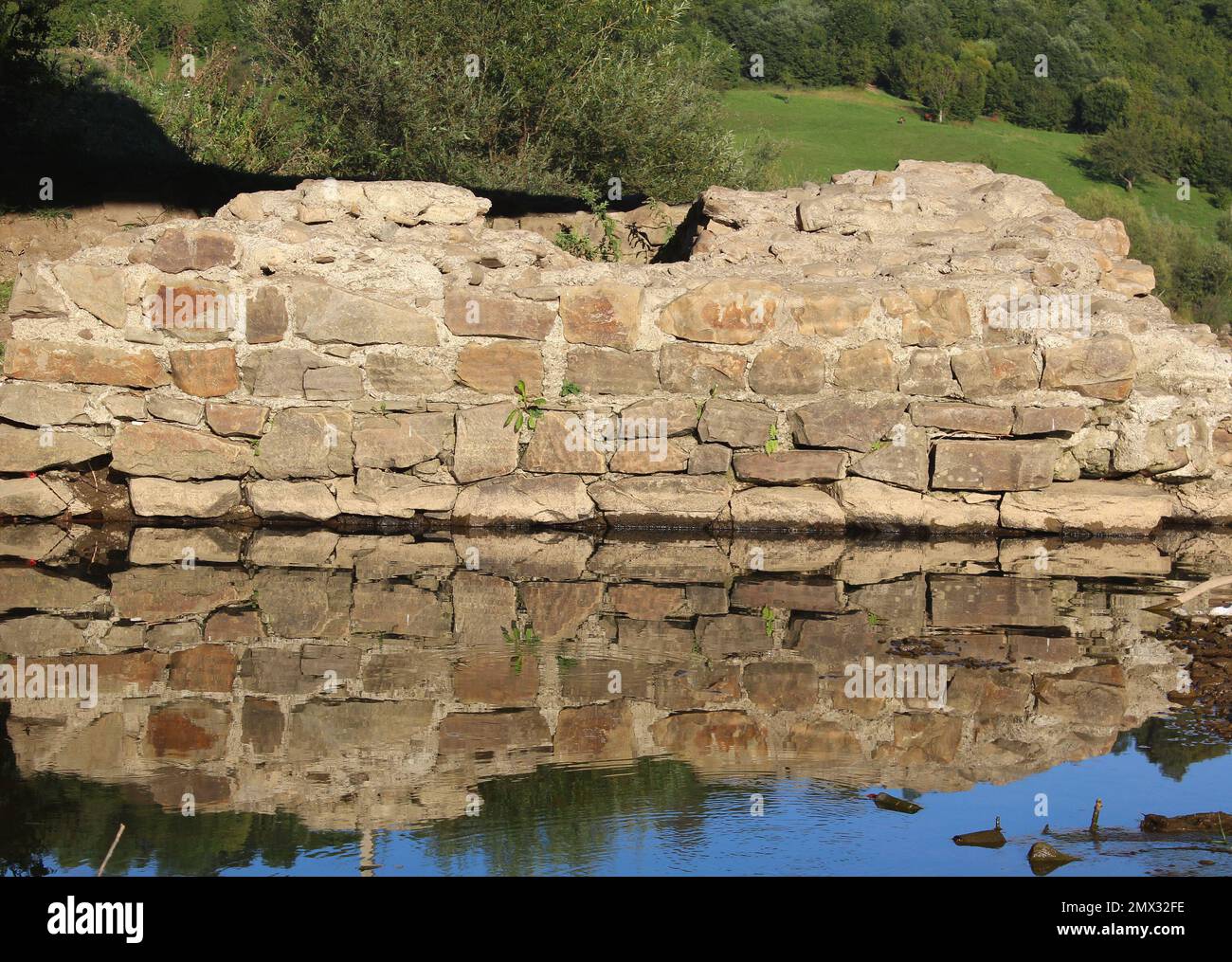 Stone pillar of bridge hi-res stock photography and images - Alamy