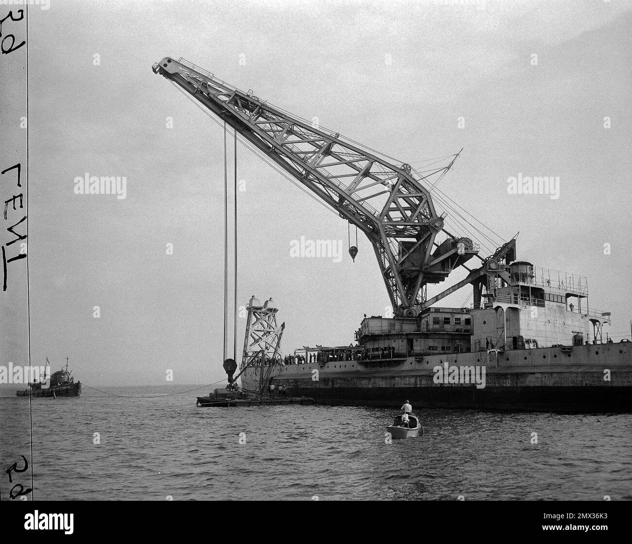 Salvage operation on the destroyer USS Turner which blew up in January ...