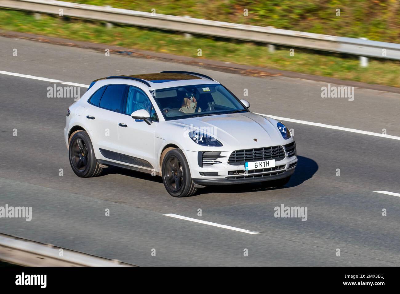 Porsche macan pdk hi-res stock photography and images - Alamy