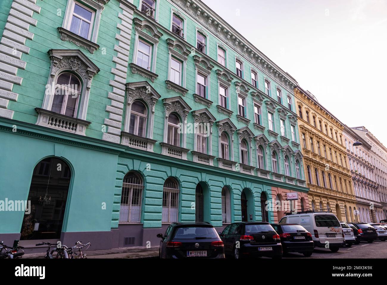 2022 classic hi-res stock photography and images - Alamy