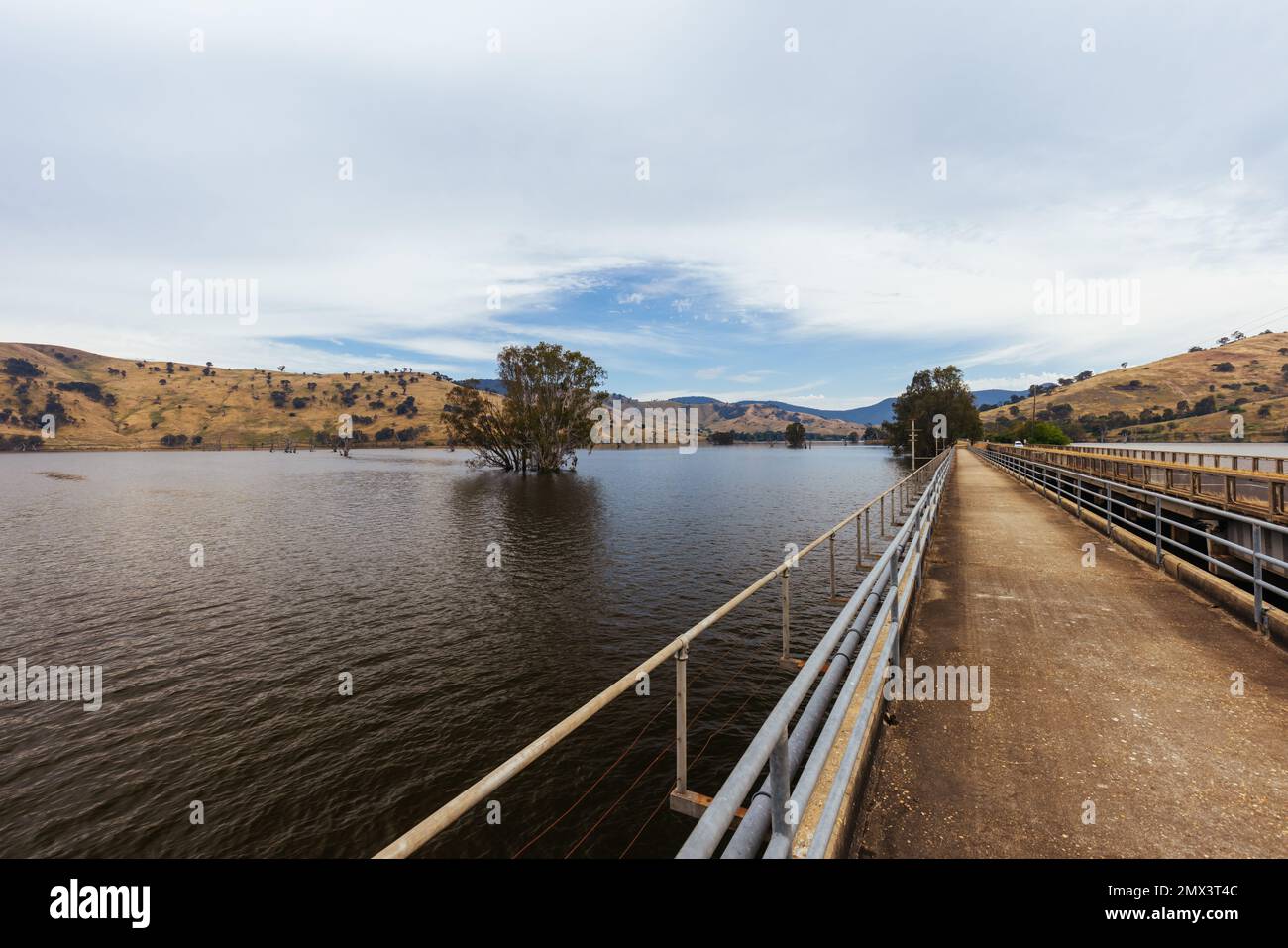 Mitta Valley Lookout in Australia Stock Photo - Alamy Mitta Valley Lookout in Australia Stock Photo - Alamy