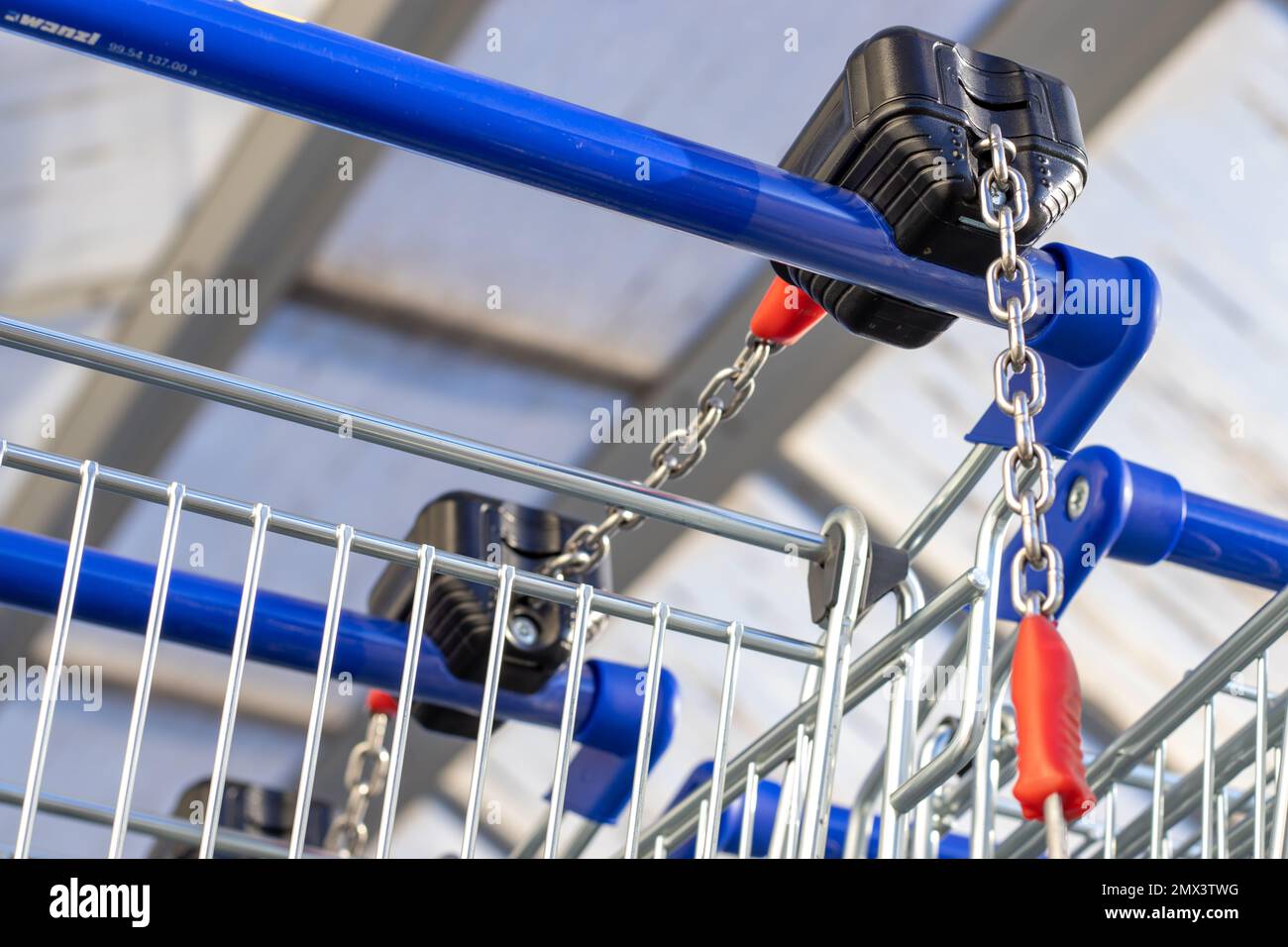 Shopping trolley wheels lock hi-res stock photography and images - Alamy