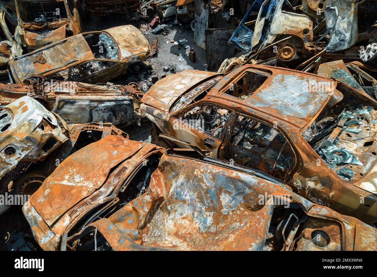 War-destroyed cars in Irpin, Bucha district, Ukraine Stock Photo - Alamy