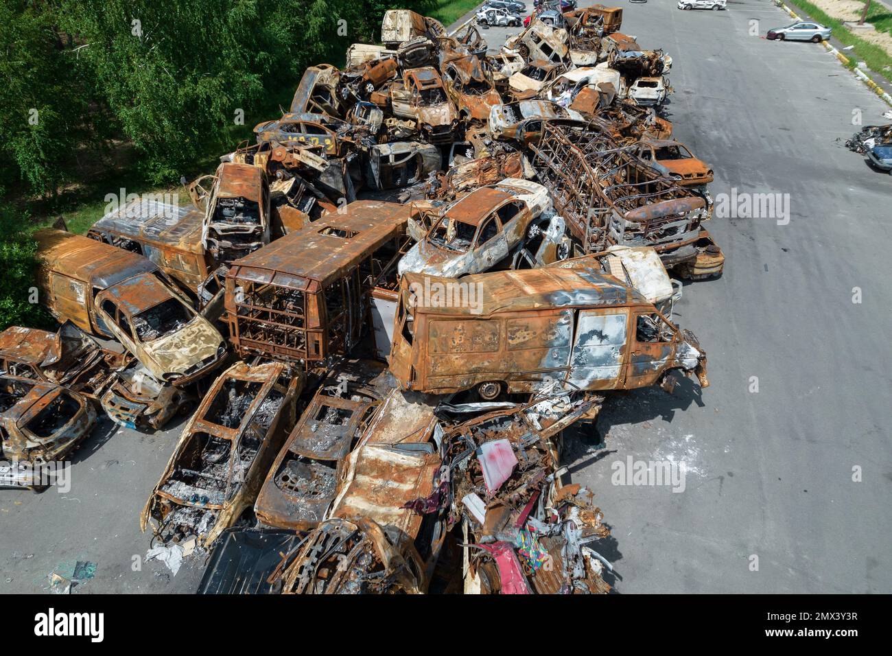 War-destroyed cars in Irpin, Bucha district, Ukraine Stock Photo - Alamy