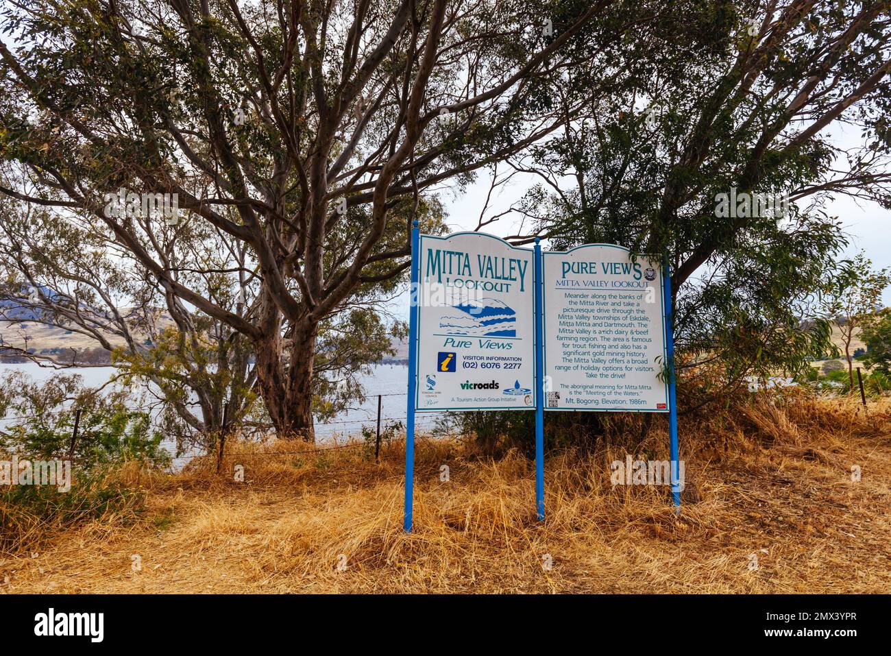 Mitta Valley Lookout in Australia Stock Photo - Alamy Mitta Valley Lookout in Australia Stock Photo - Alamy