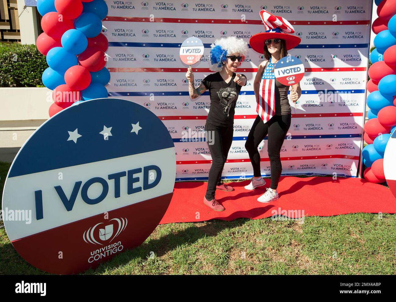 IMAGE DISTRIBUTED FOR UNIVISION - Members of the community came out to ...