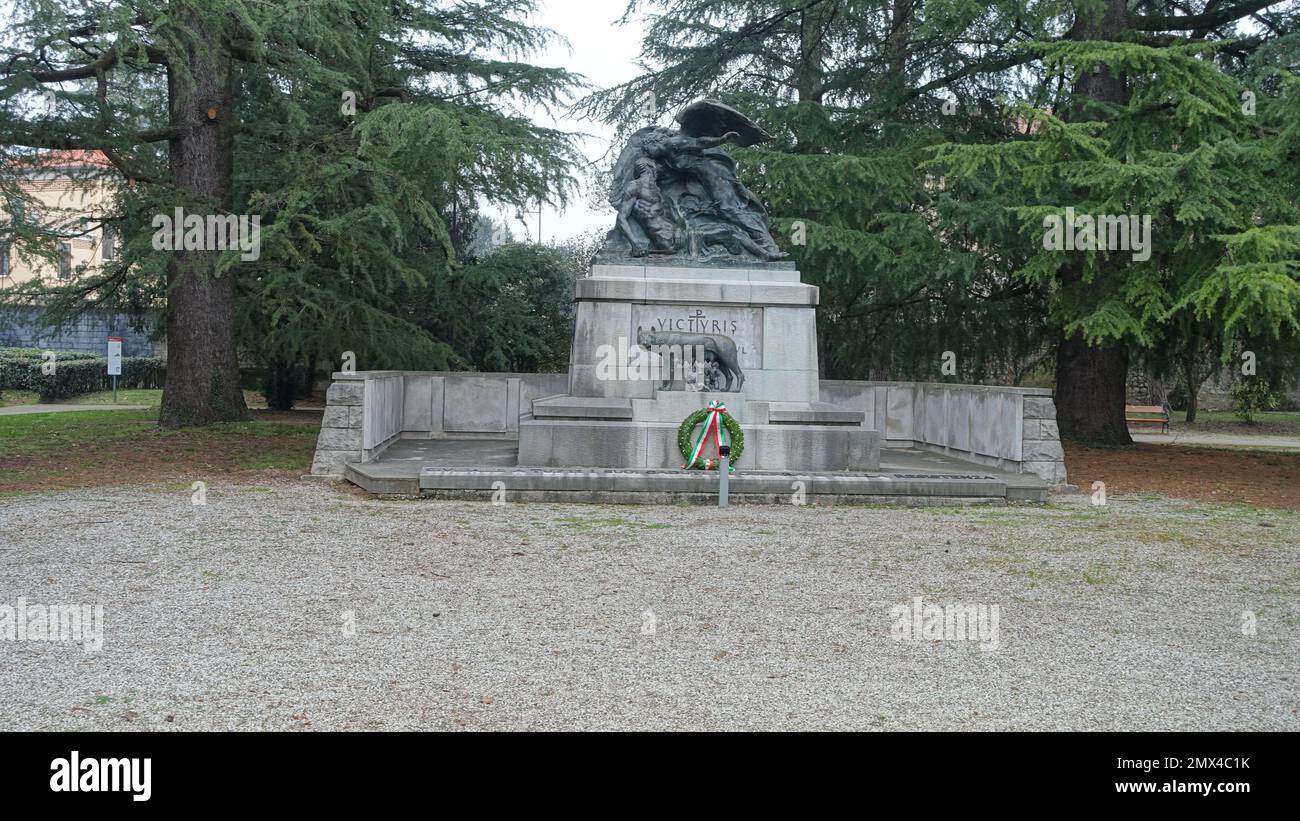 Monumento horizontal hi-res stock photography and images - Alamy