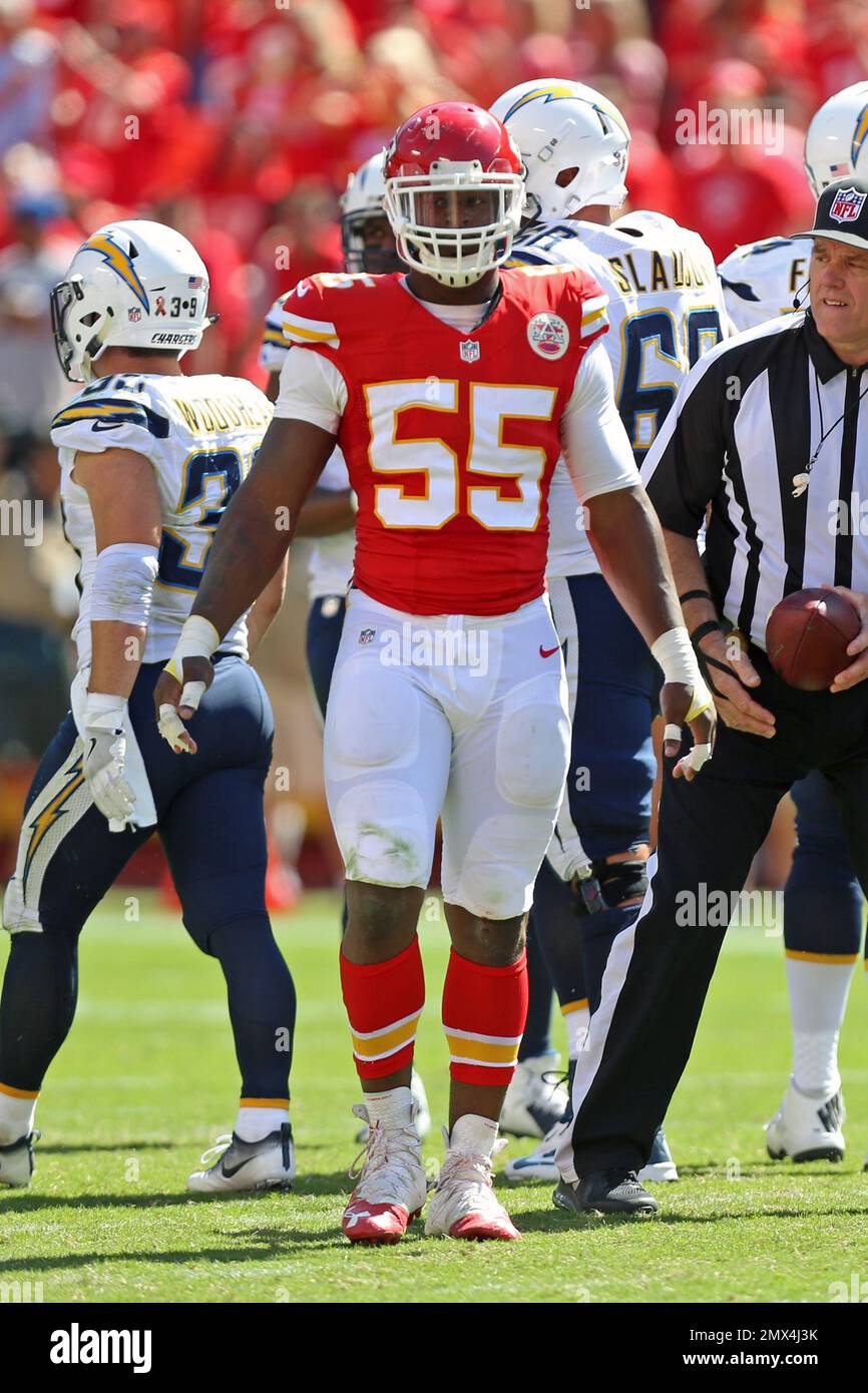 Kansas City Chiefs linebacker Dee Ford (55) during an NFL game against ...