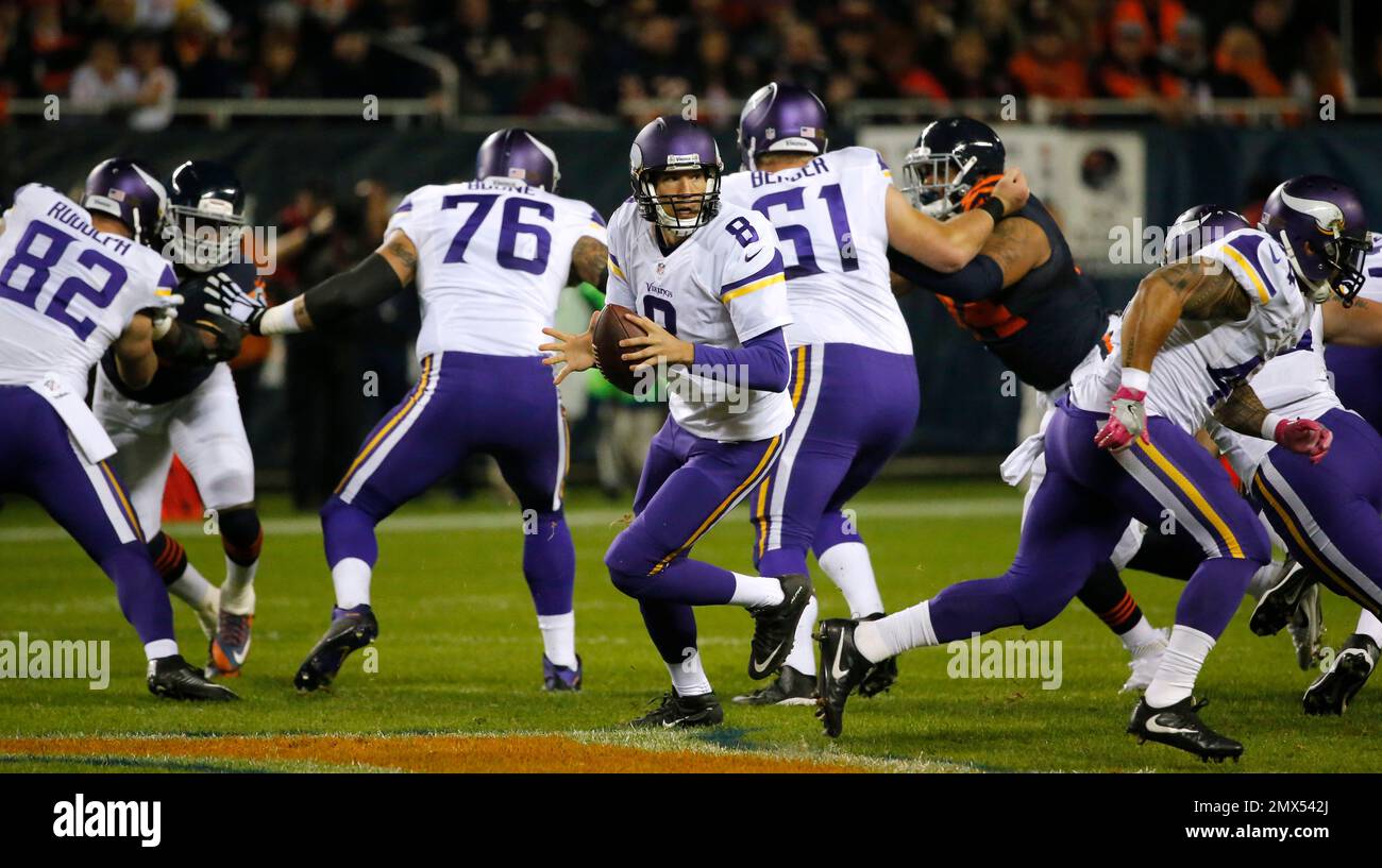 Minnesota Vikings quarterback Sam Bradford (8) rolls out against the ...