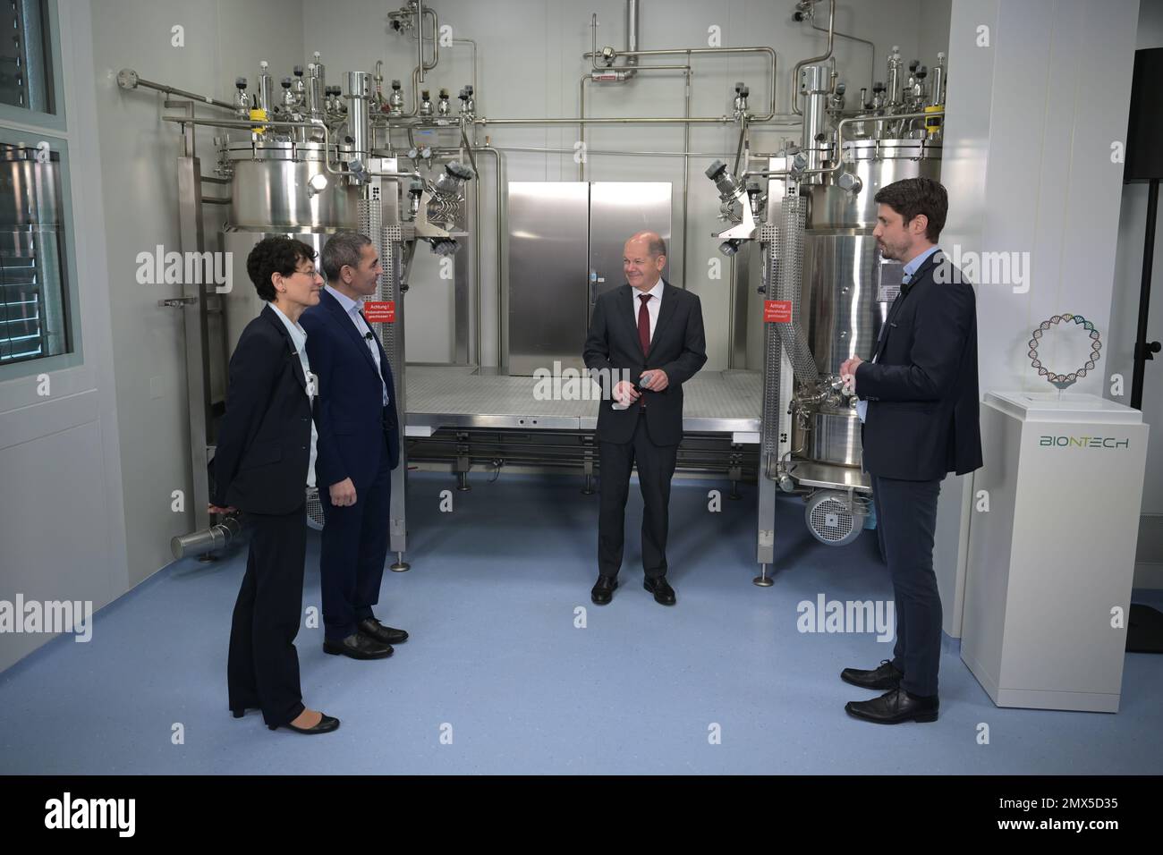 Marburg, Germany. 02nd Feb, 2023. German Chancellor Olaf Scholz (SPD ...