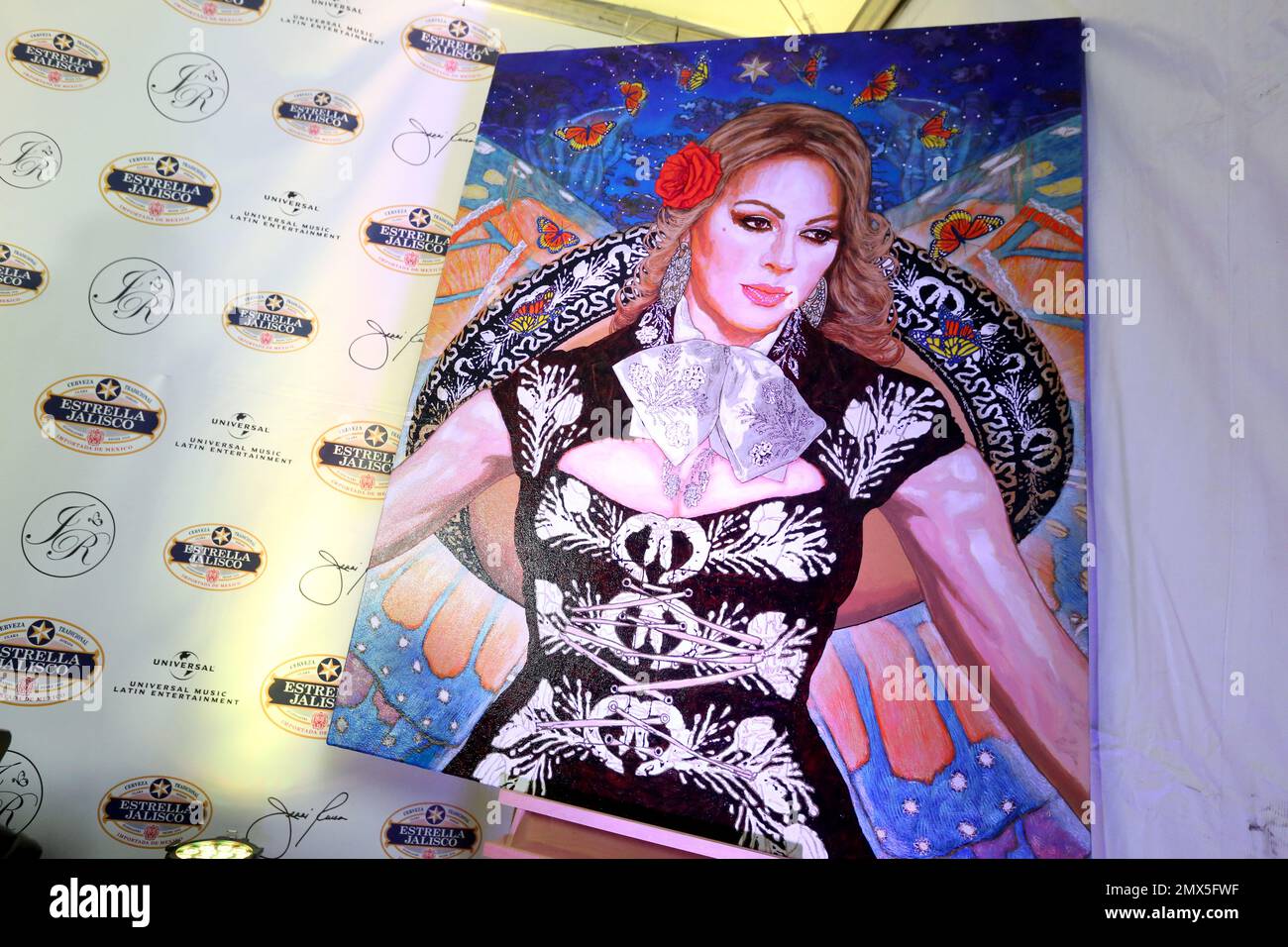 IMAGE DISTRIBUTED FOR ESTRELLA JALISCO - Jenni Rivera's tribute "La ...
