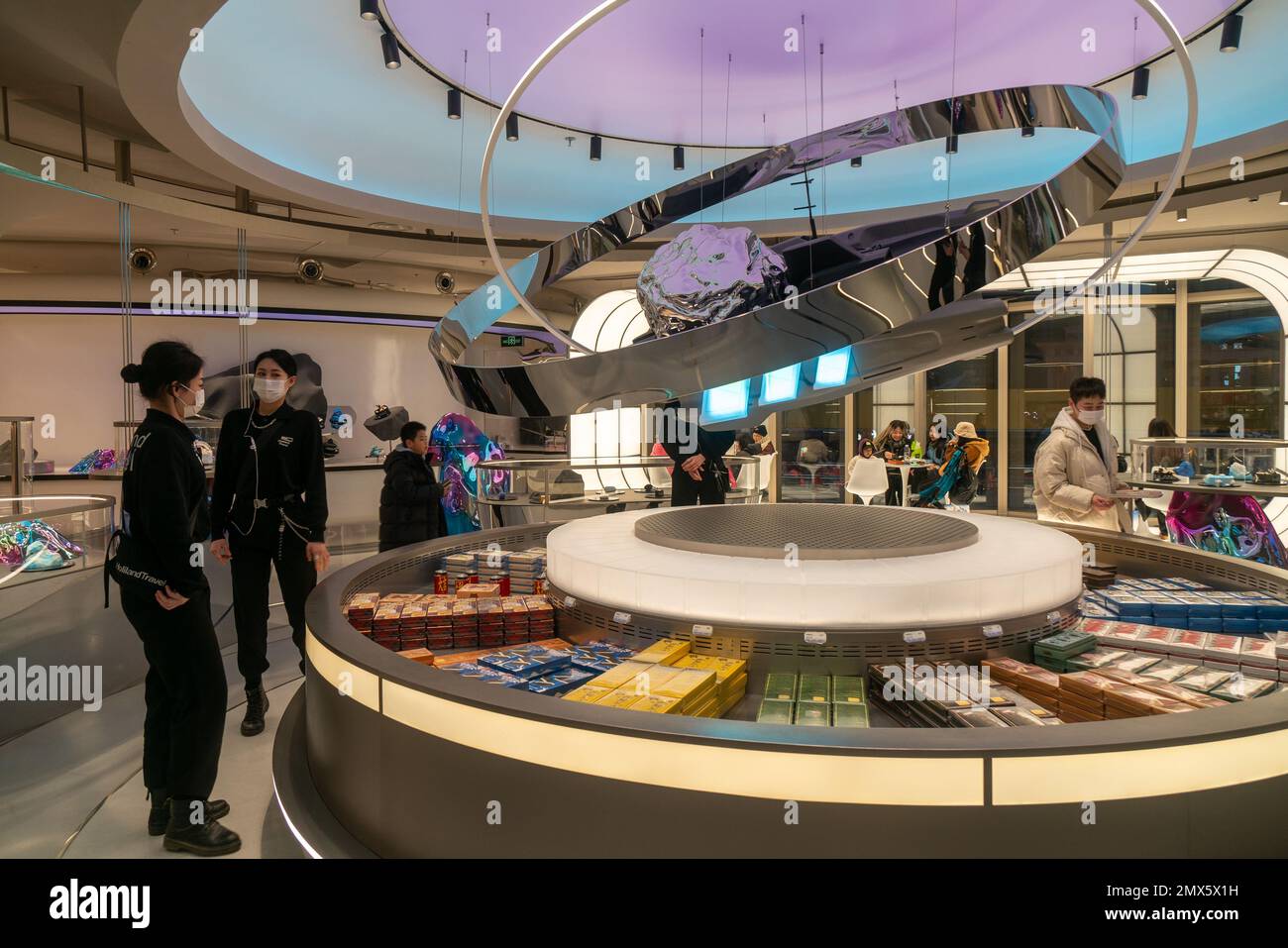SHANGHAI, CHINA - FEBRUARY 2, 2023 - Customers select cakes and ...