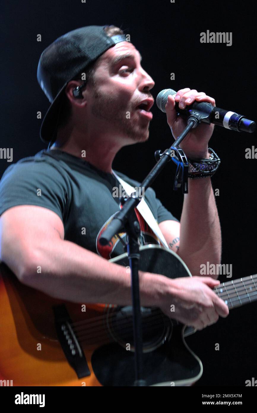 American Idol winner, Nick Fradiani performs during the Q100 Moon Shine ...