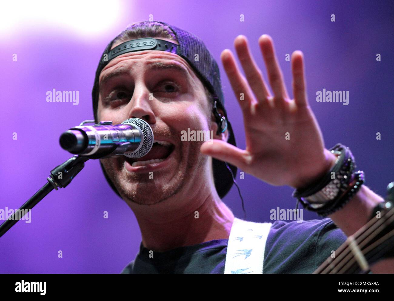 American Idol winner, Nick Fradiani performs during the Q100 Moon Shine ...