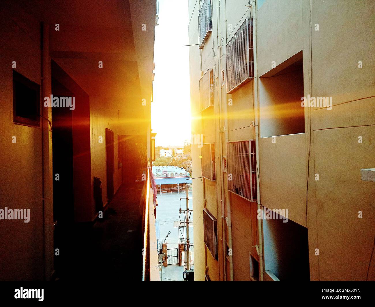 Beauty of rising sun - sun set Stock Photo - Alamy