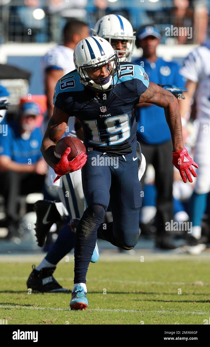 Tennessee Titans wide receiver Tajae Sharpe (19) runs with the ball ...