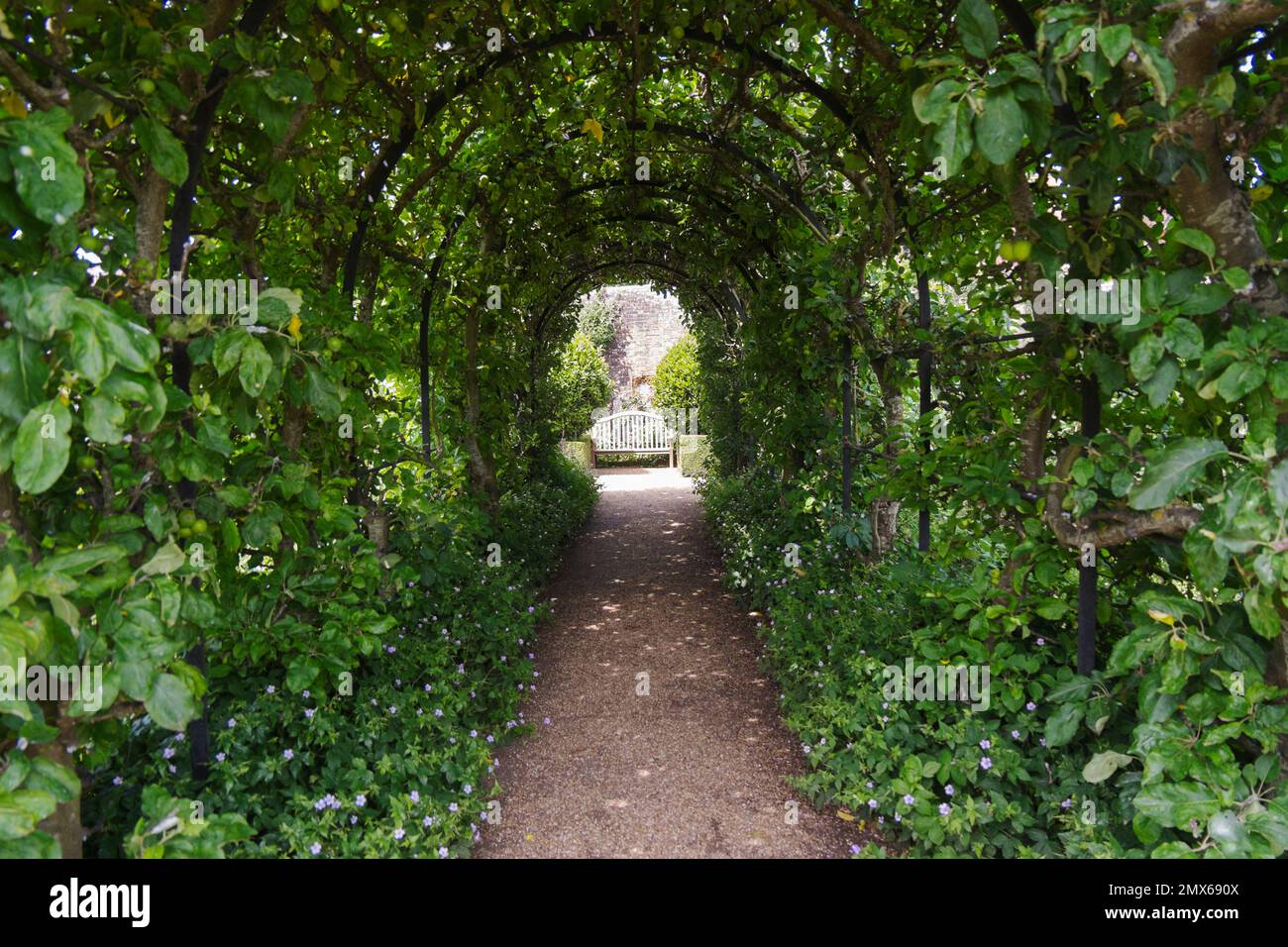 Metal pagoda tunnel hi-res stock photography and images - Alamy
