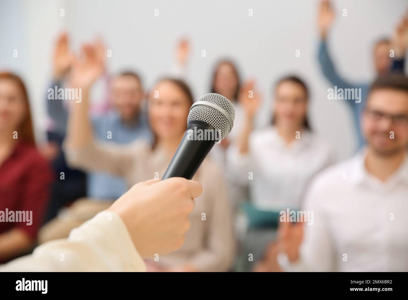 Asking questions school hi-res stock photography and images - Alamy