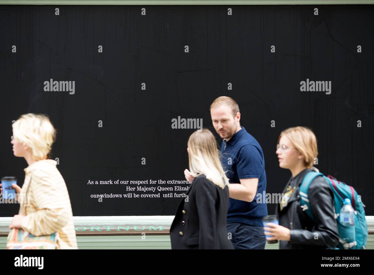 Respect for queen elizabeth ii hi-res stock photography and images - Alamy