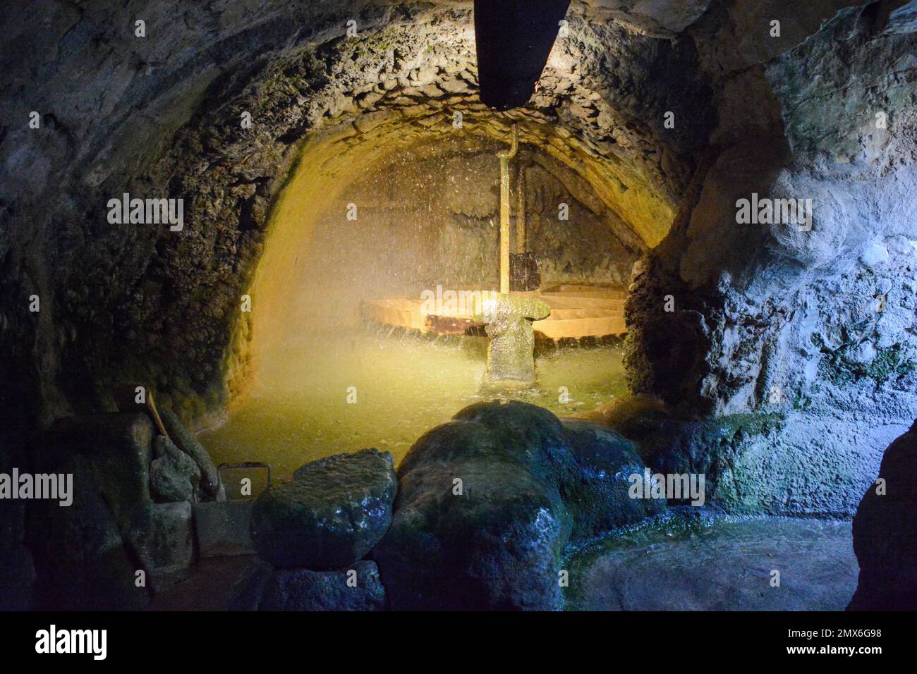 Ancient water technology hi-res stock photography and images - Alamy