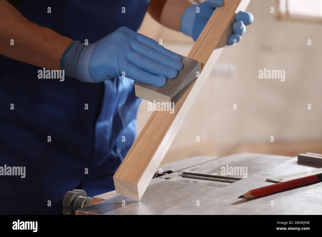 Sawmill bar hi-res stock photography and images - Alamy