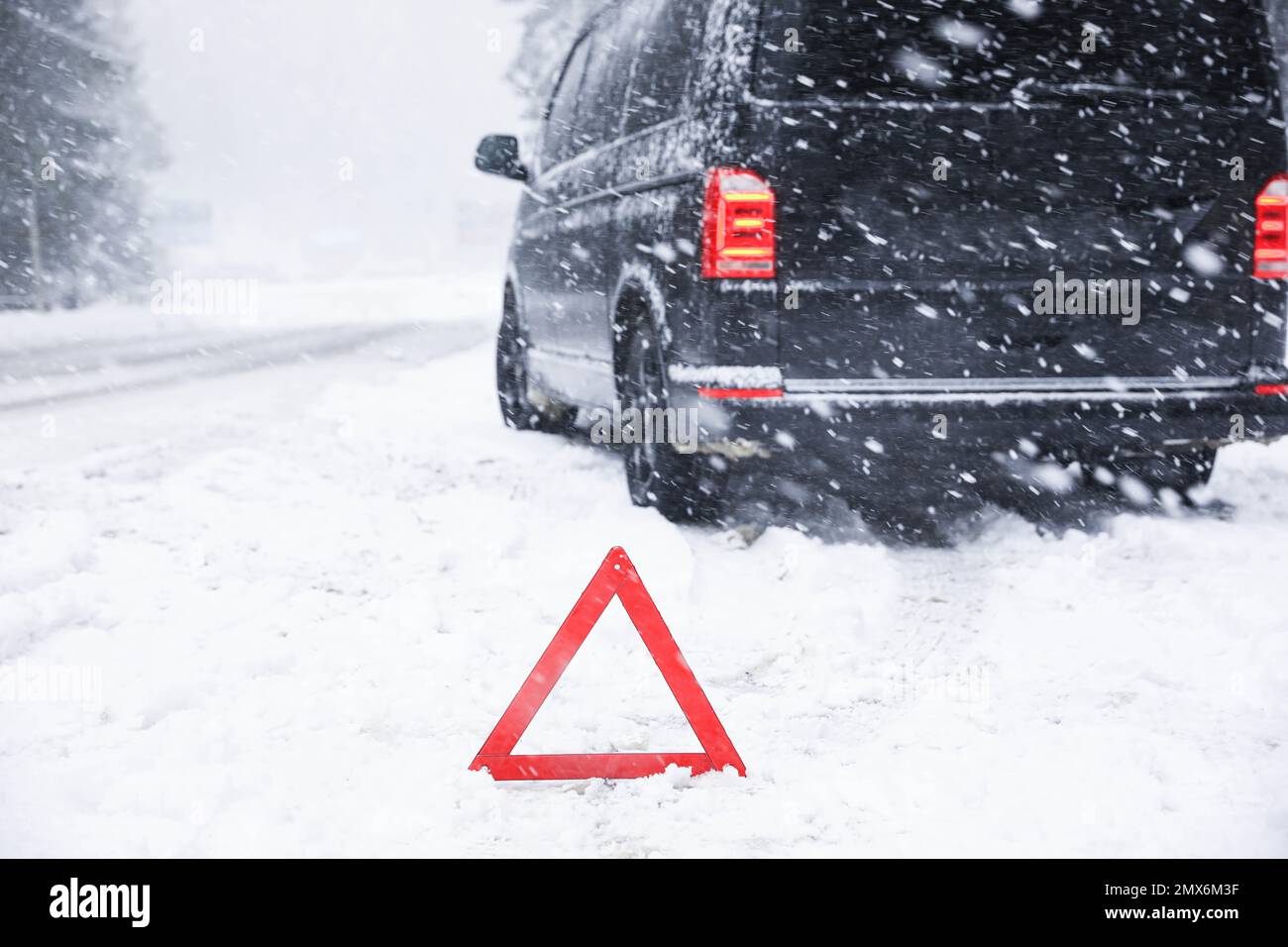 Emergency vehicle blizzard hi-res stock photography and images - Alamy