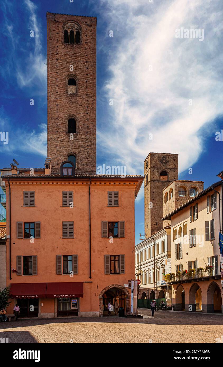 Alba medievale hi-res stock photography and images - Alamy