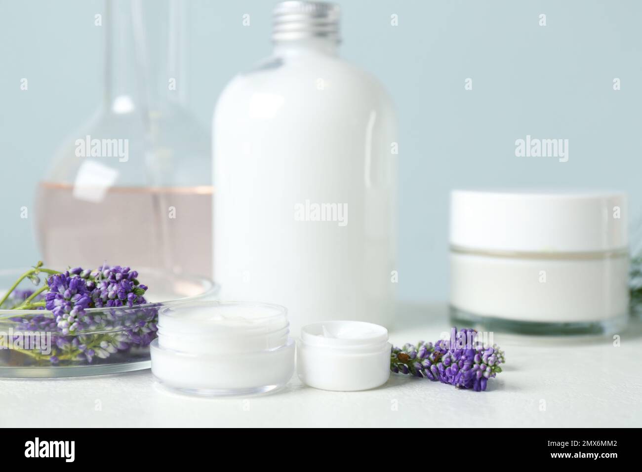 Beauty products ingredients label hi-res stock photography and images ...