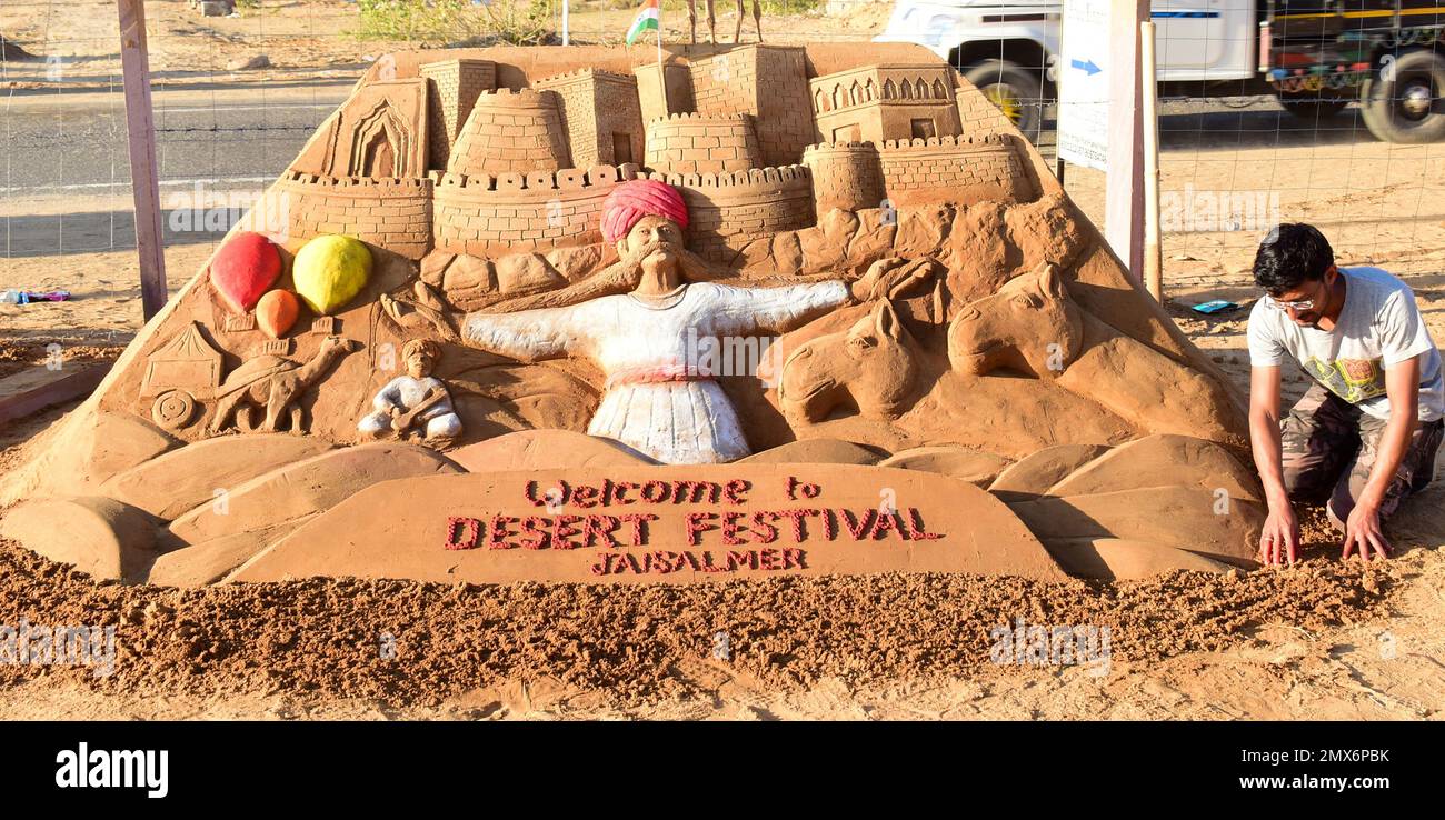 Pushkar, Rajasthan, India. 2nd Feb, 2023. Sand artist Ajay Rawat ...