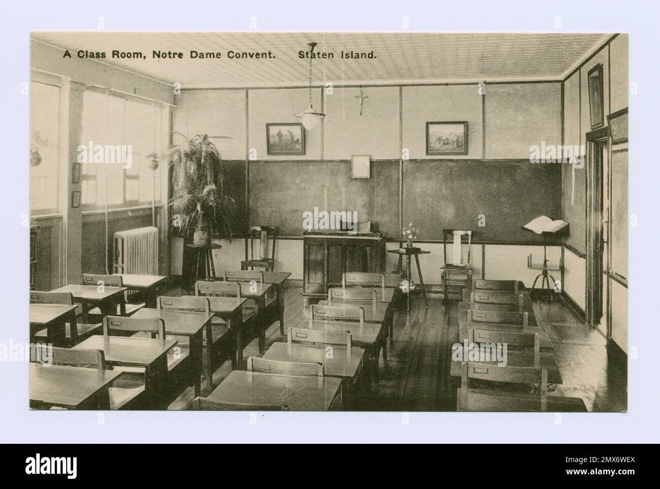 Class of a convent school hi-res stock photography and images - Alamy