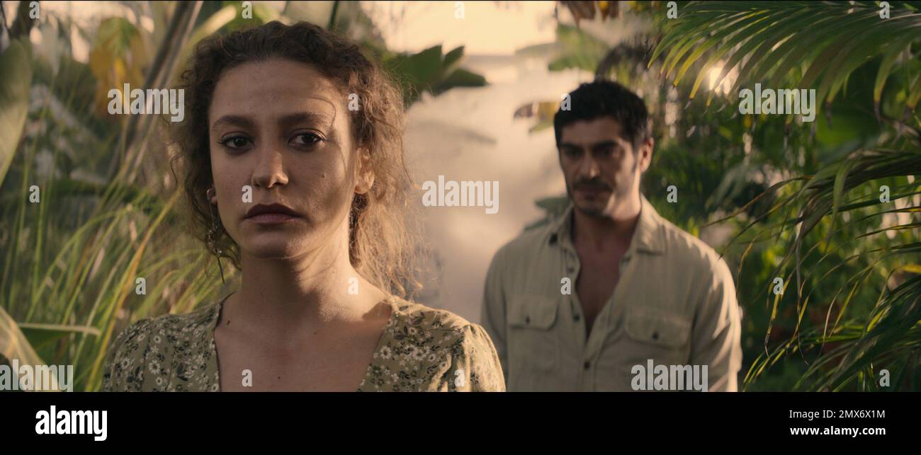 SHAHMARAN, (aka SAHMARAN), from left: Serenay Sarikaya, Burak Deniz ...