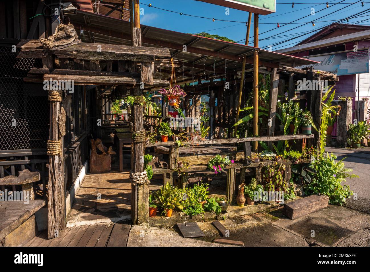 Traditional noodle restaurant hi-res stock photography and images - Alamy