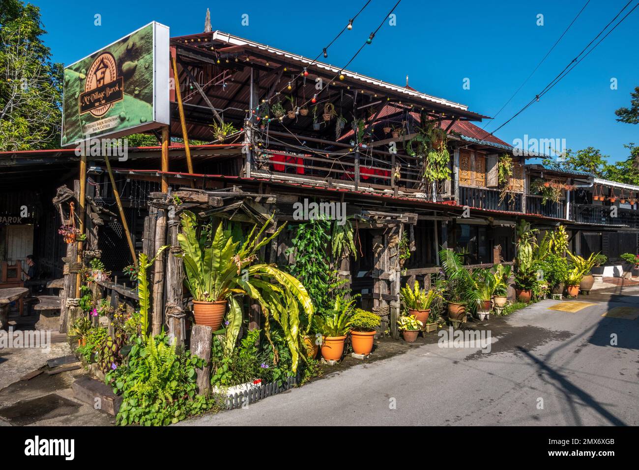 Traditional noodle restaurant hi-res stock photography and images - Alamy