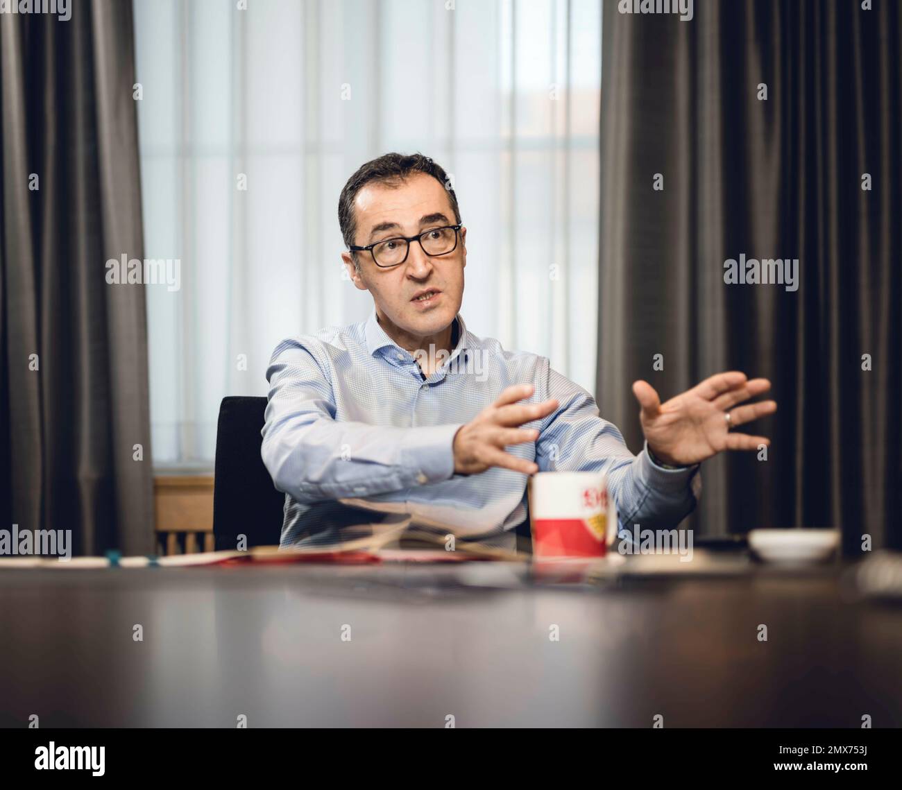 Portrait portrait head headshot interview frontal from the front fron ...
