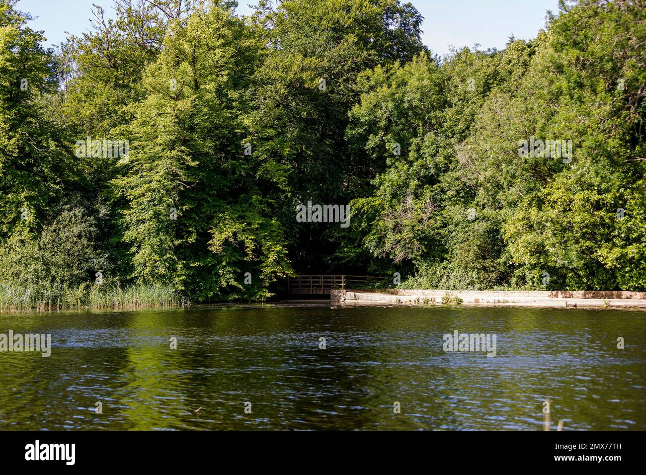 Blunsdon village hi-res stock photography and images - Alamy