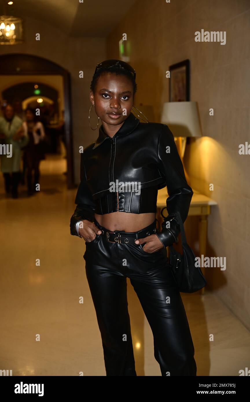 Noella Mbomba bei der Anja Gockel Fashion Show 'seven senses' auf der ...