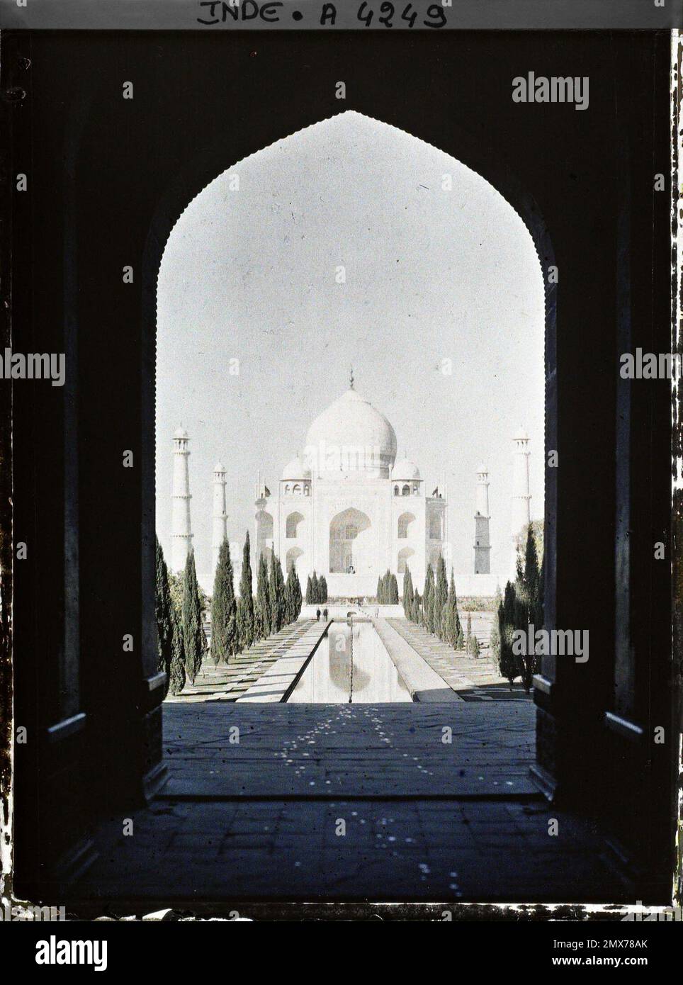 First view of taj mahal hi-res stock photography and images - Alamy