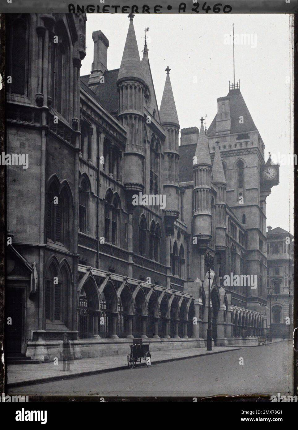 Londres , Angleterre The royal courts of justice , 1913 - England ...
