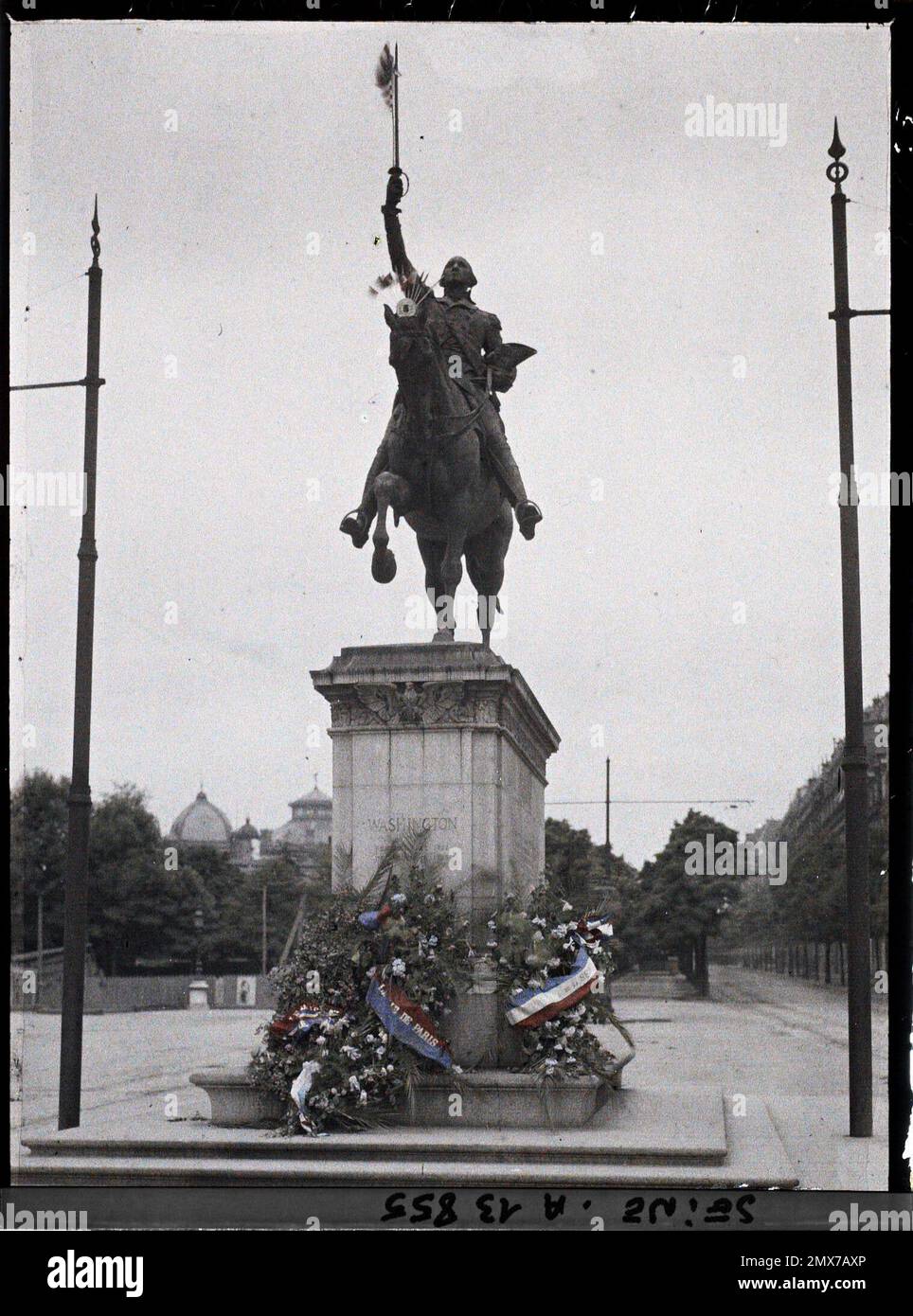Paris (16th arr.), France Equestrian statue of George Washington Place ...