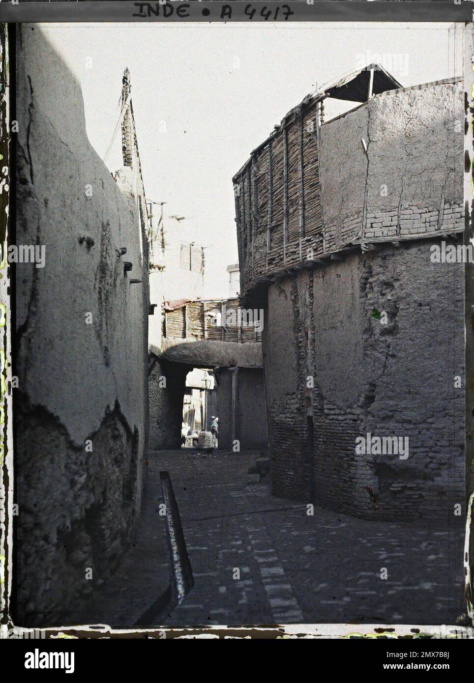 Historical pakistan street scene hi-res stock photography and images ...