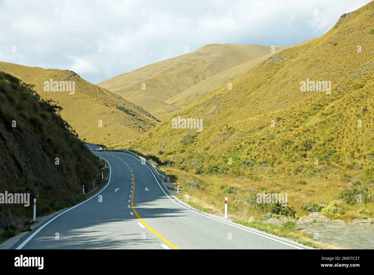 Crown Range road, New Zealand Stock Photo - Alamy