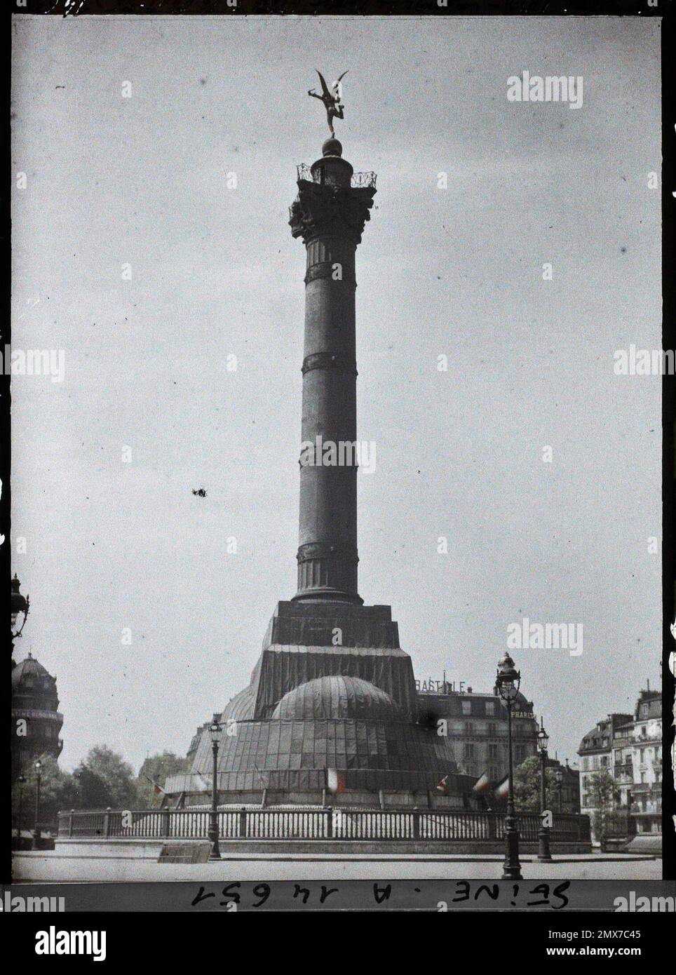 Paris (IVe-Xie-Xie arr.), France column of July protected against ...