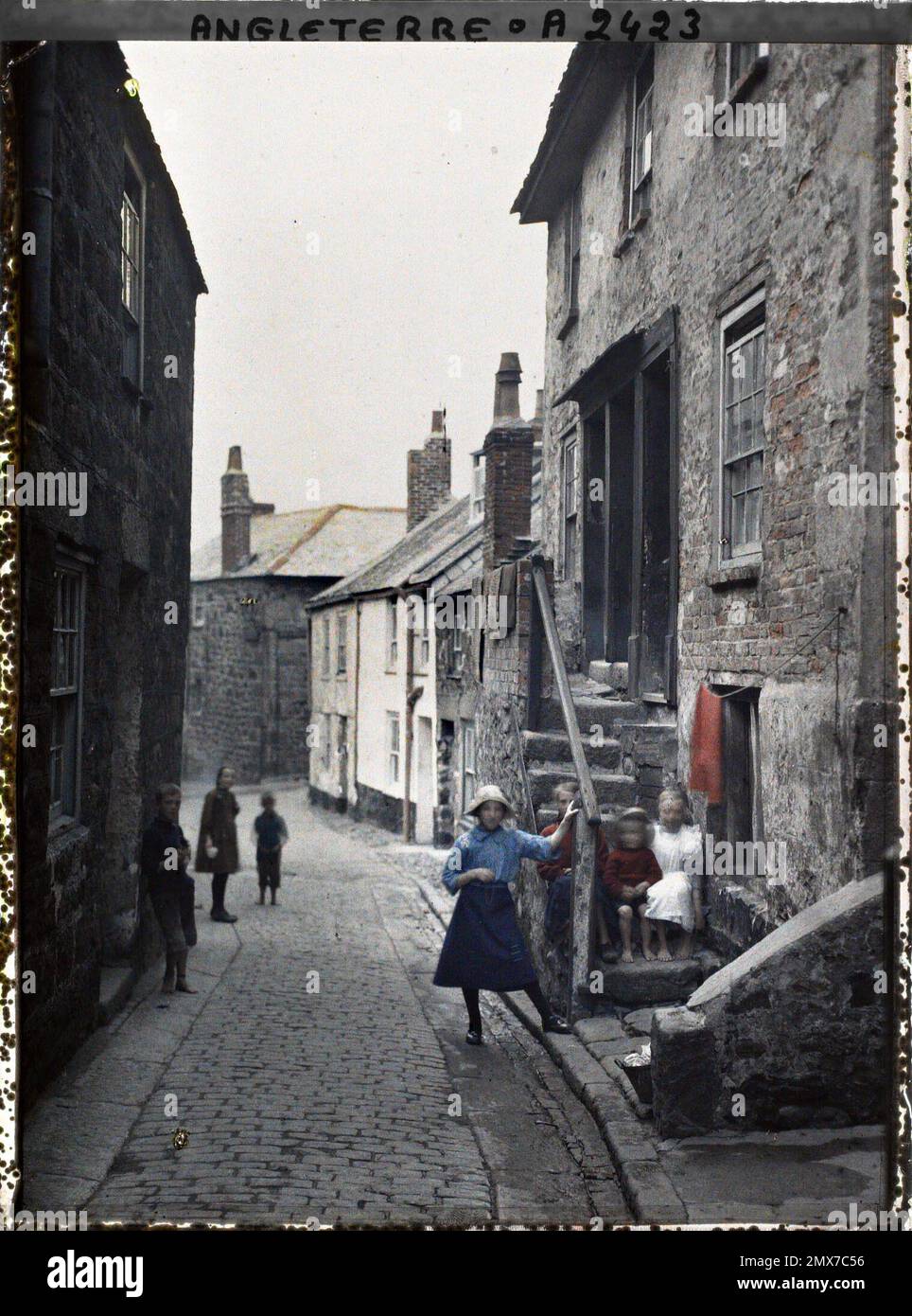 St Ives, Cornwall, England Children in a street , 1913 - England ...