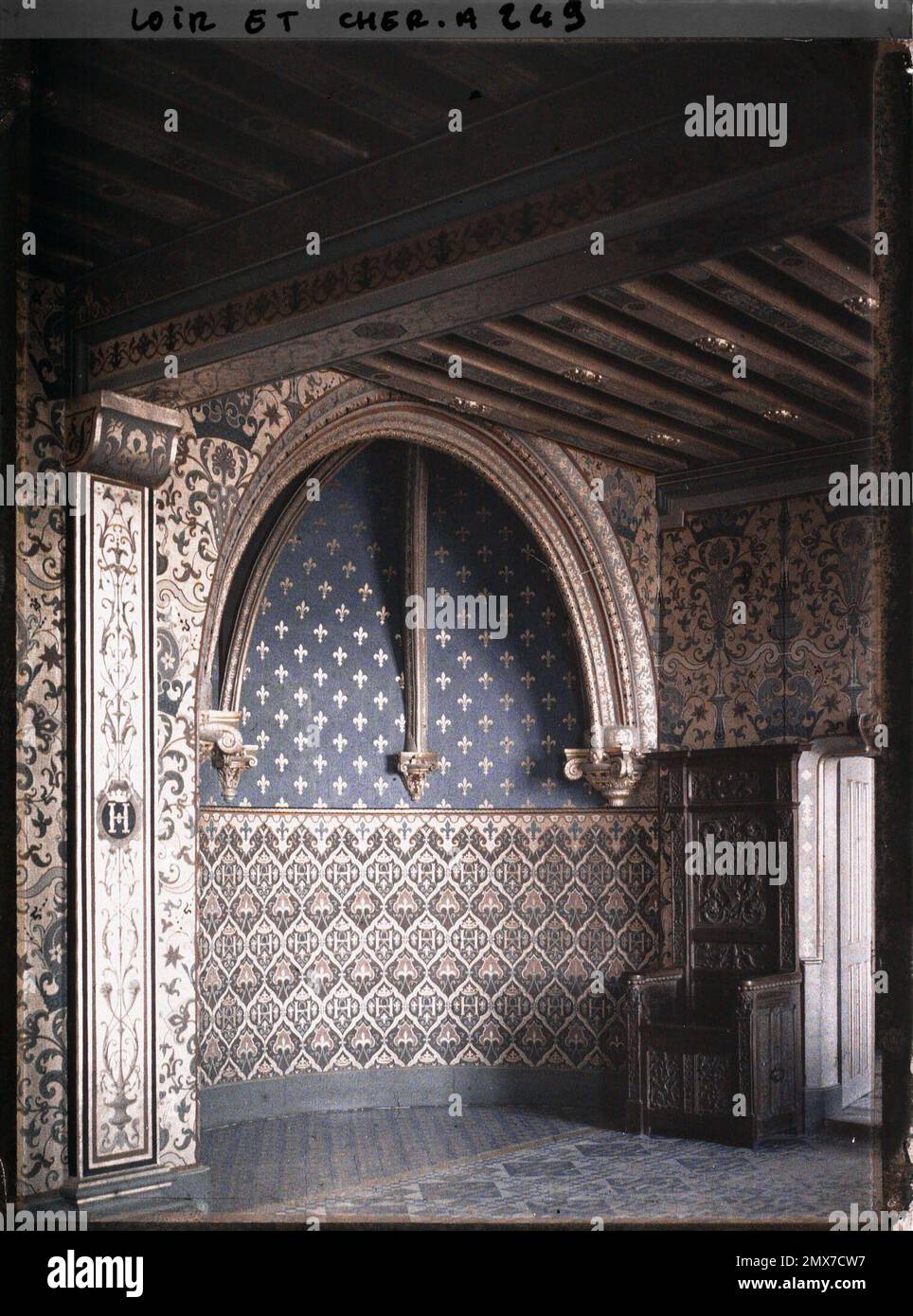 Blois, France L 'Alcove of King Henri III in the royal apartments of ...