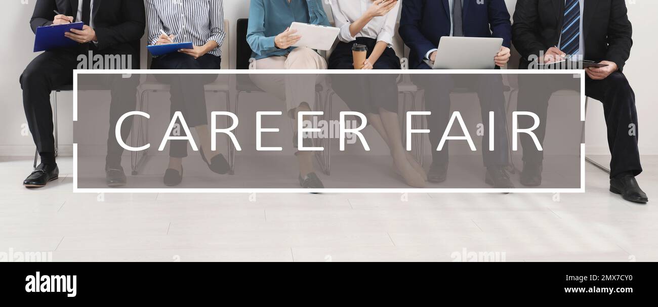 Group of people at job fair hi-res stock photography and images - Alamy