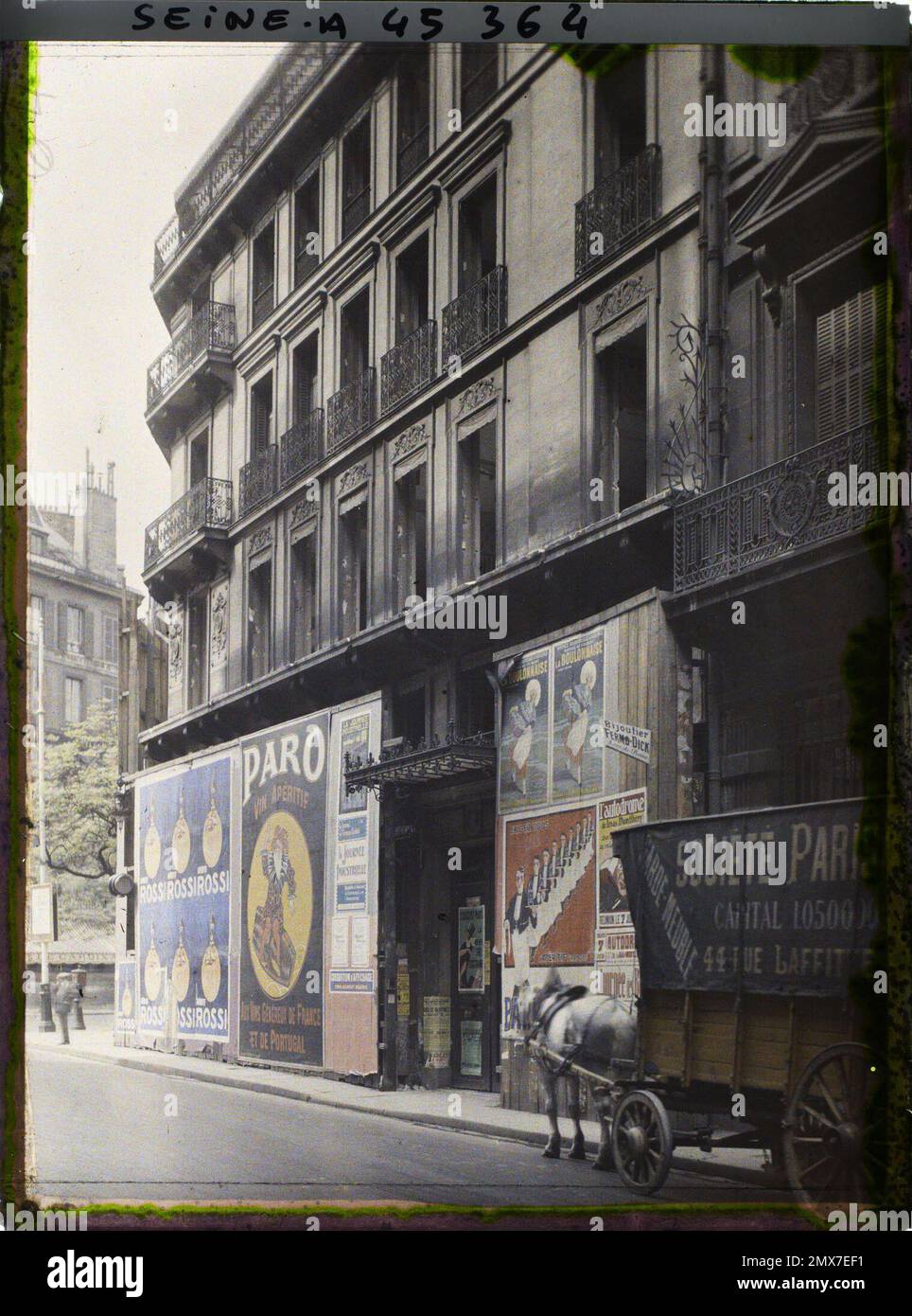 Paris (IXE arr.), France La Maison at the corner of the boulevard des ...
