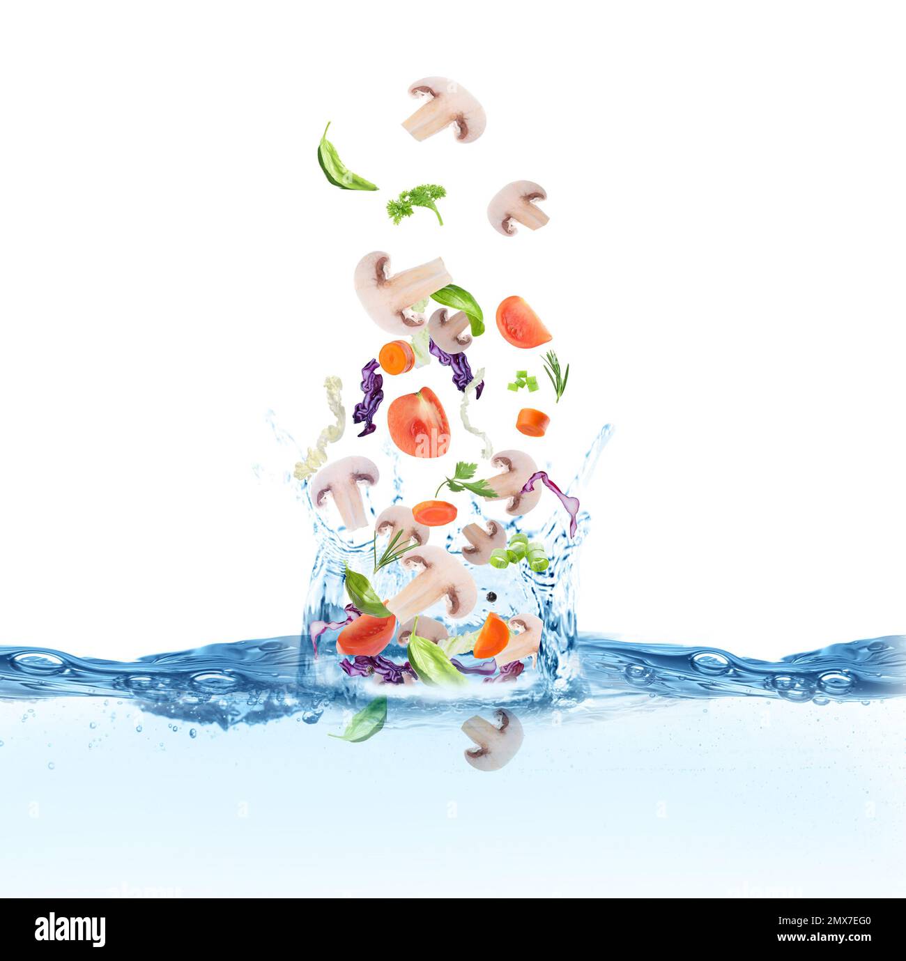 Tomato falling in water hi-res stock photography and images - Alamy