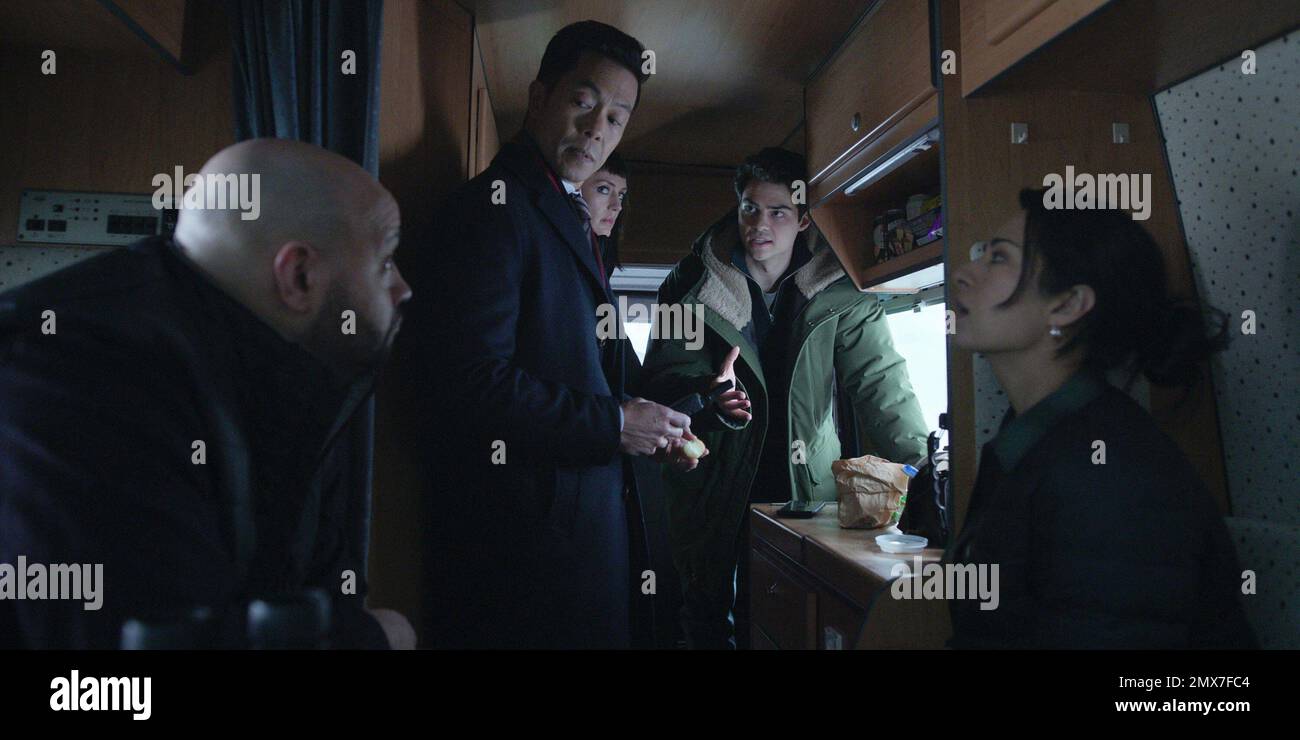 THE RECRUIT, from left: Colton Dunn, Byron Mann, Laura Haddock, Noah ...