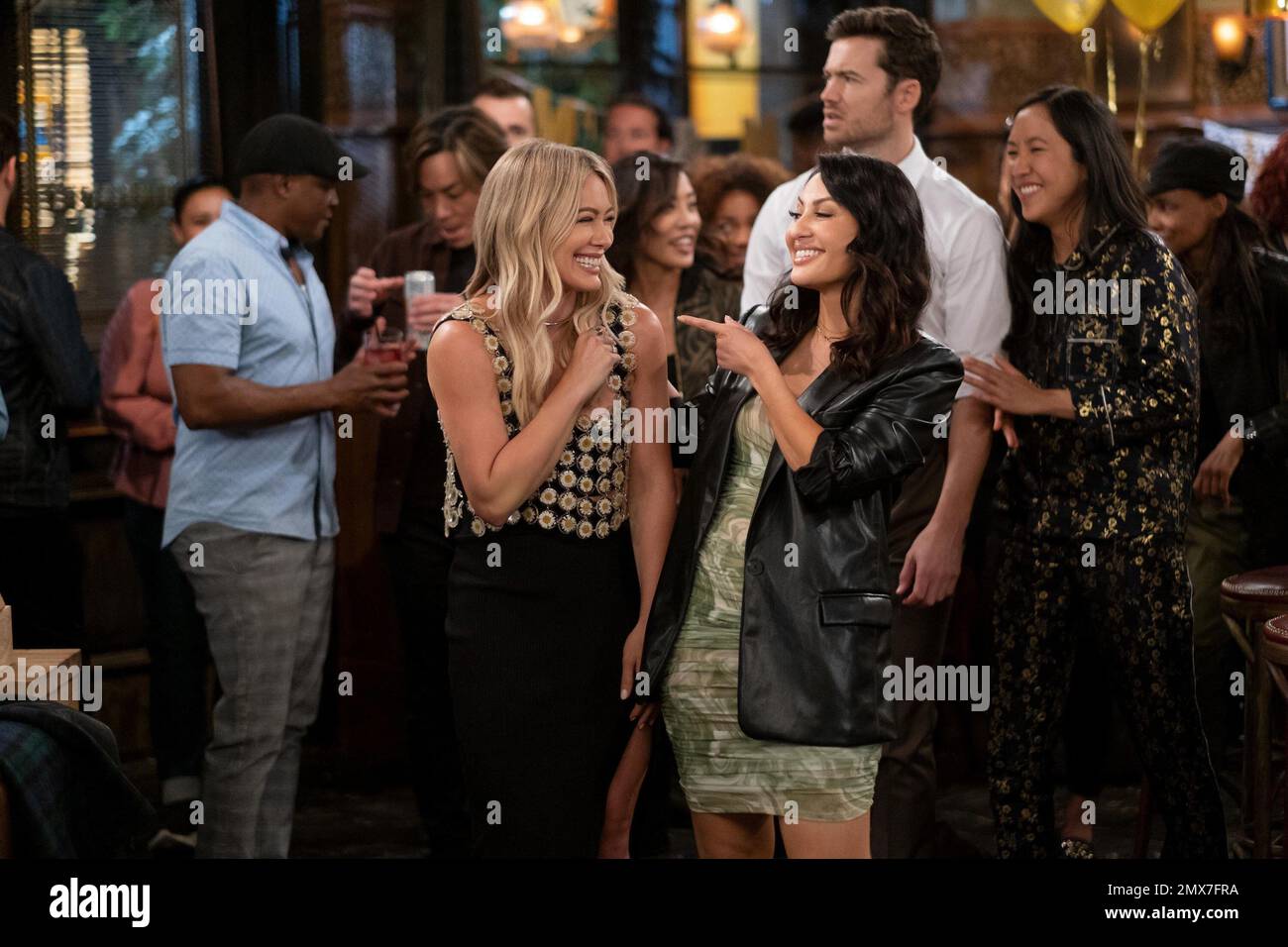 HOW I MET YOUR FATHER, from center to right: Hilary Duff, Francia Raisa ...